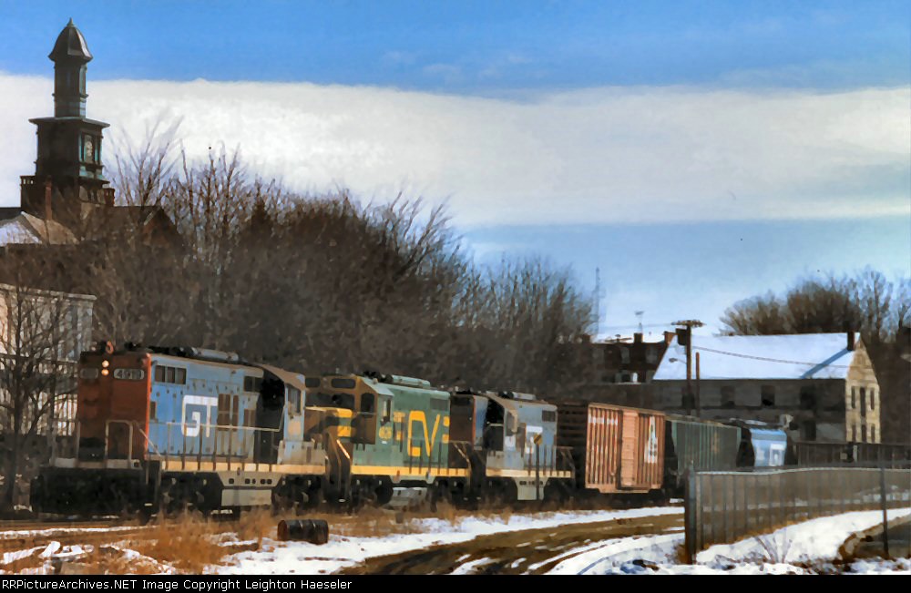 GTW 4919 with CV 4926 & GTW 4920